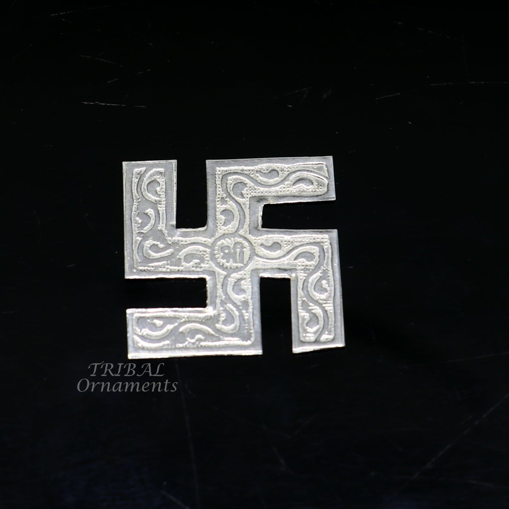 Open media 9 in modal